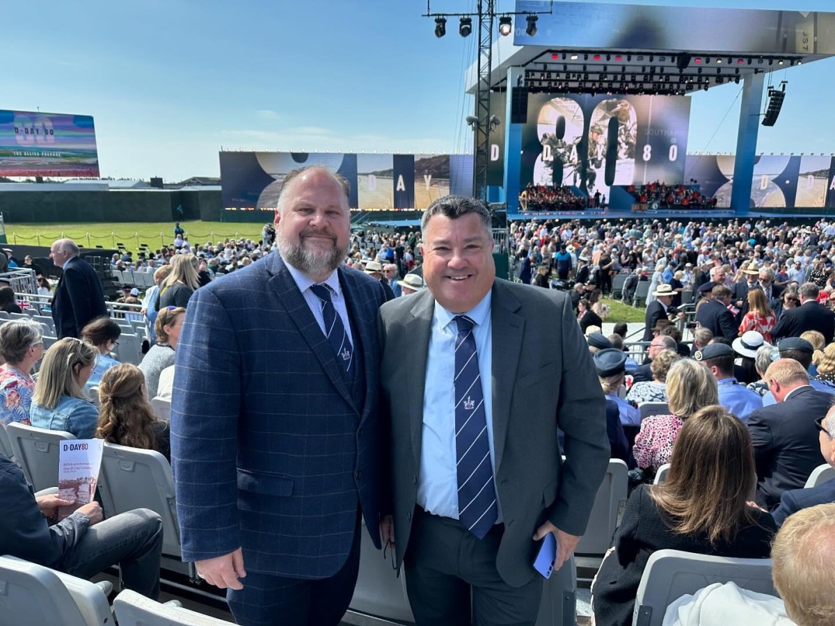 Leader of Swindon Labour led Council swans off to Portsmouth leaving ...